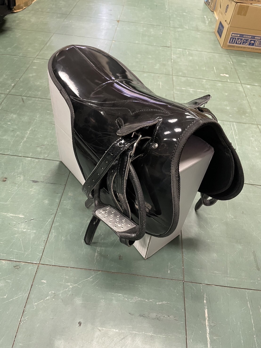 鞍のいろいろ | 大友和哉のウマ浪漫 | UMATO